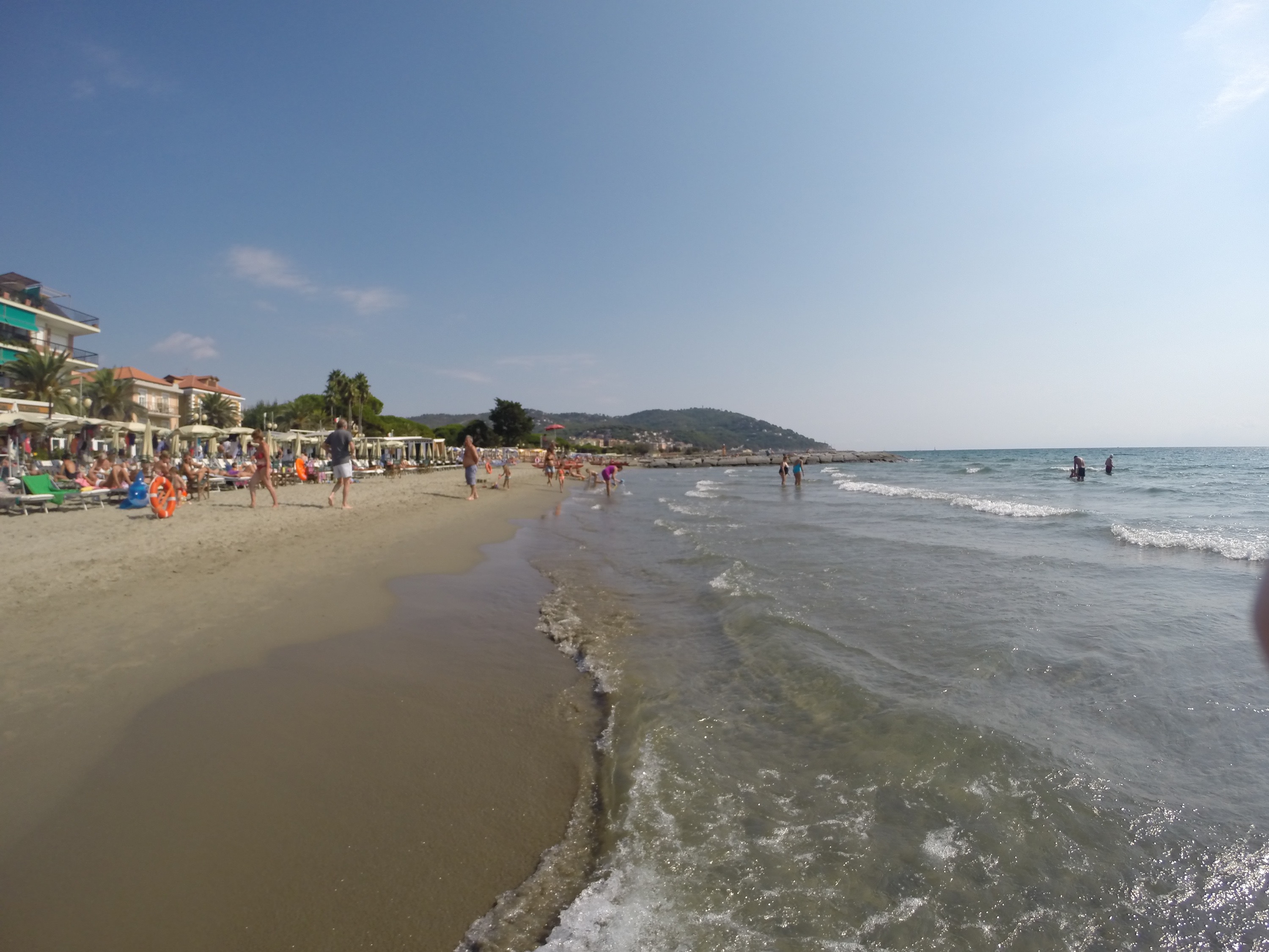 Liguria Residence San Francisco ad Andora bella spiaggia e mare blu